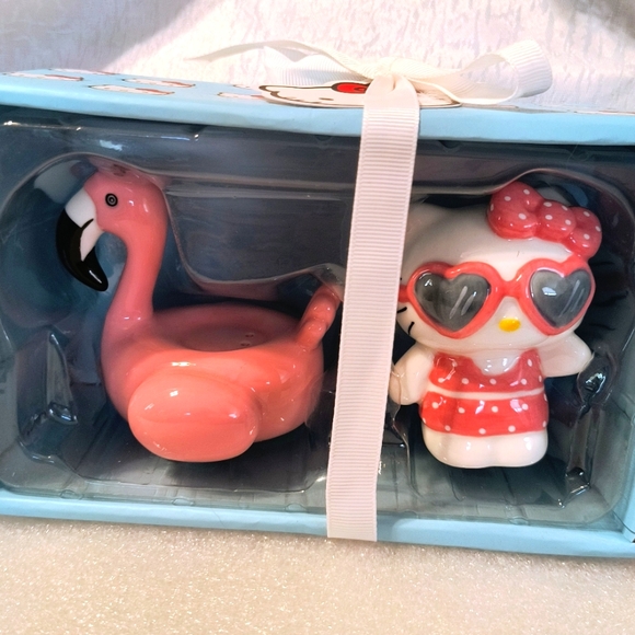 Sanrio | Kitchen | Hello Kitty Sanrio Swimsuit And Flamingo Float Salt ...